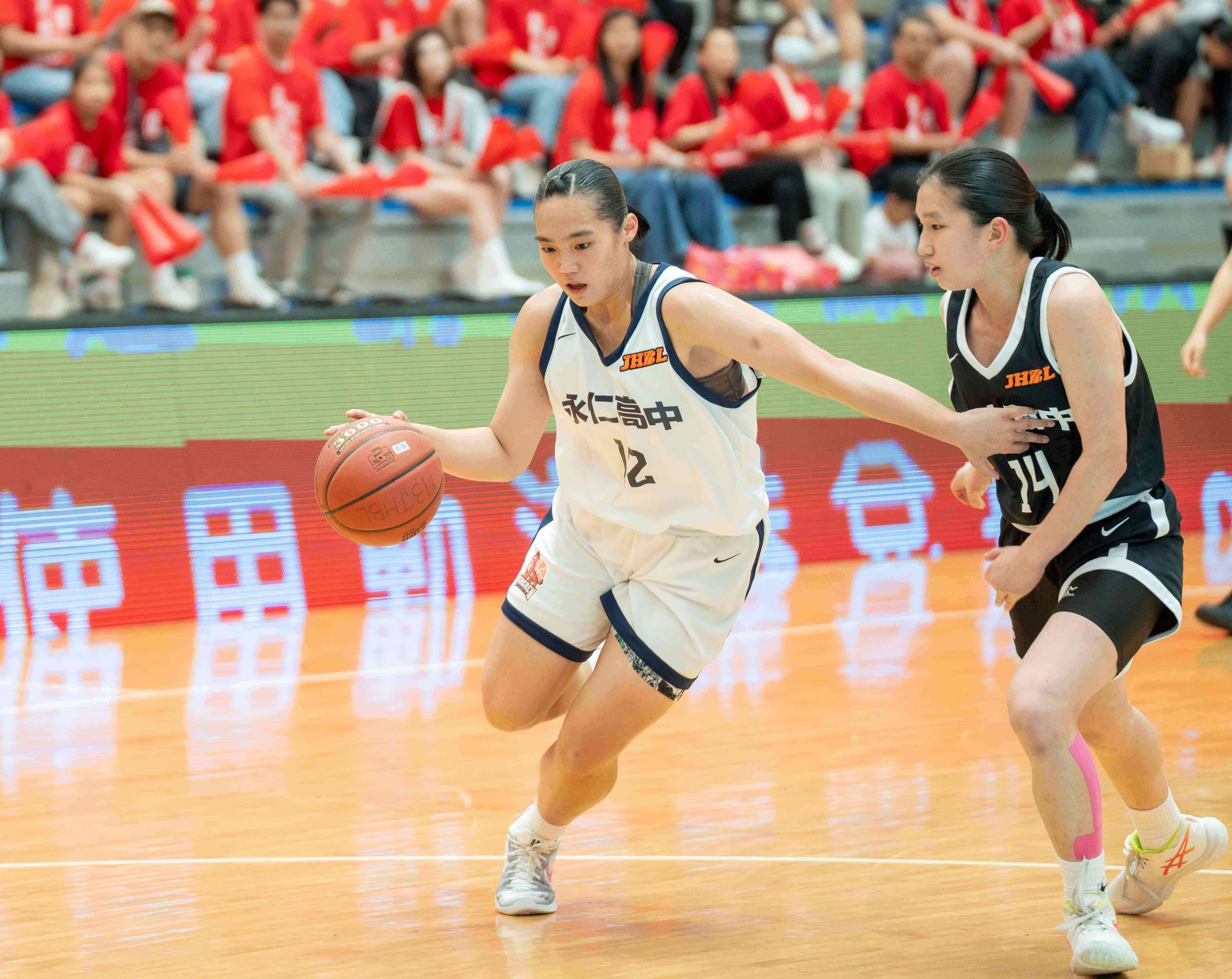 JHBL》188喬麗爾3犯仍轟37分29籃板「準雙30」 永仁連2季挑戰34連勝的民族霸業 - 麗台運動報